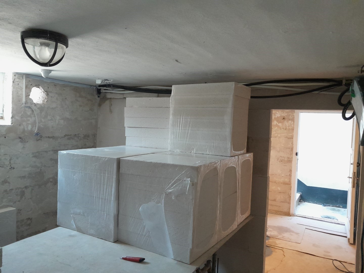 Indvendig efterisolering i diffusionsåbne Ytong Multipor isoleringsplader