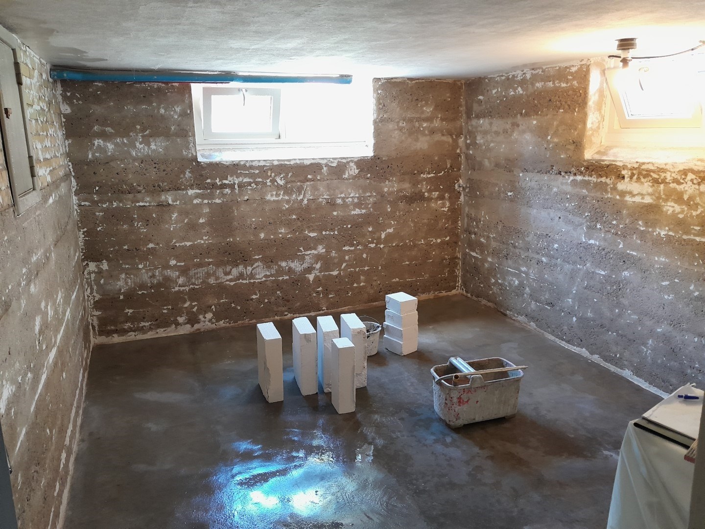 Indvendig efterisolering i diffusionsåbne Ytong Multipor isoleringsplader