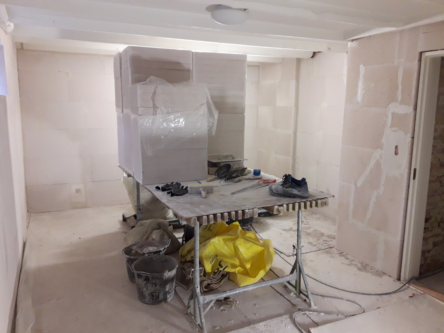 Indvendig efterisolering i diffusionsåbne Ytong Multipor isoleringsplader