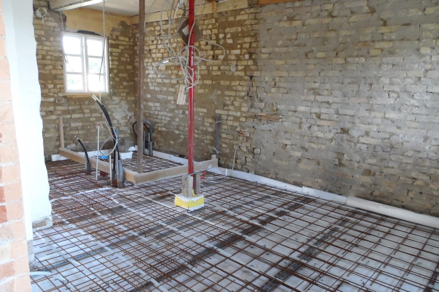 Indvendig efterisolering i diffusionsåbne Ytong Multipor isoleringsplader