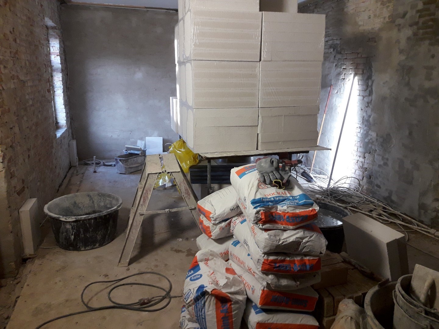 Indvendig efterisolering i diffusionsåbne Ytong Multipor isoleringsplader